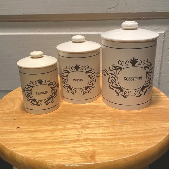 Bath | Vintage Apothecary Jar Set Of 3 Pulvis Crinale Gossypion Plastic ...